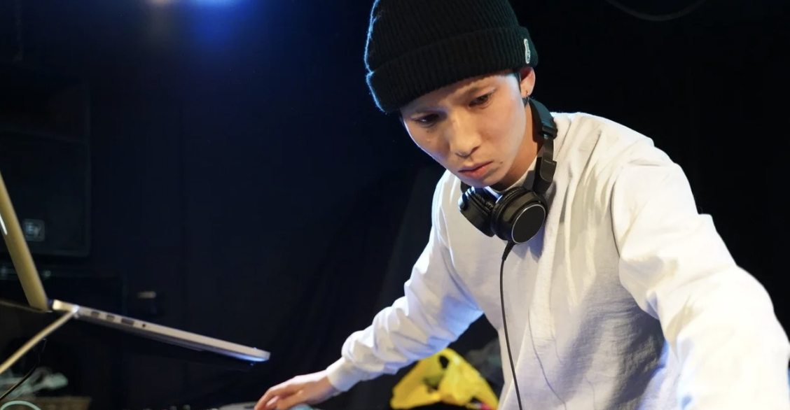 ラッパーpekoのプロフィール紹介｜幼少期のエピソードや最新の人気曲まで徹底解説！ | pucho henza