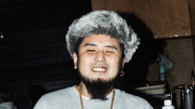 ラッパーMAKAのプロフィール紹介｜その壮絶な生い立ちから最新の人気曲まで徹底解説 | pucho henza