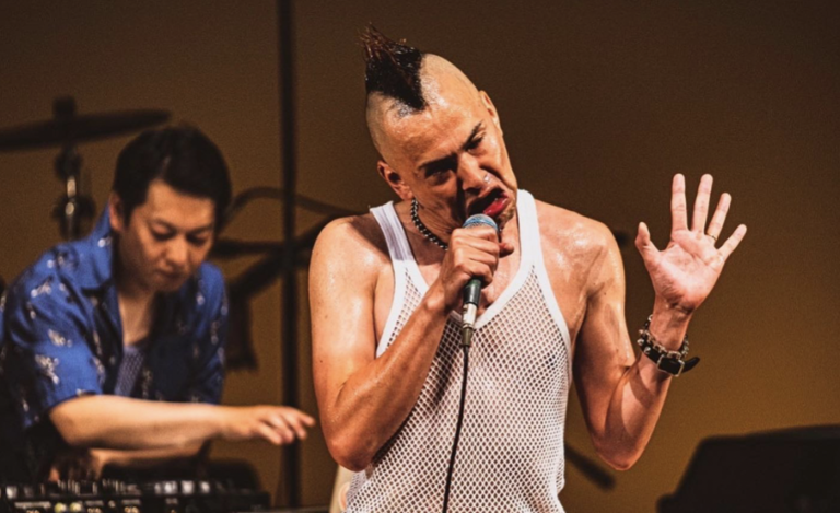 J-REXXXのプロフィール紹介｜その壮絶な生い立ちから最新の人気曲まで徹底解説 | pucho henza